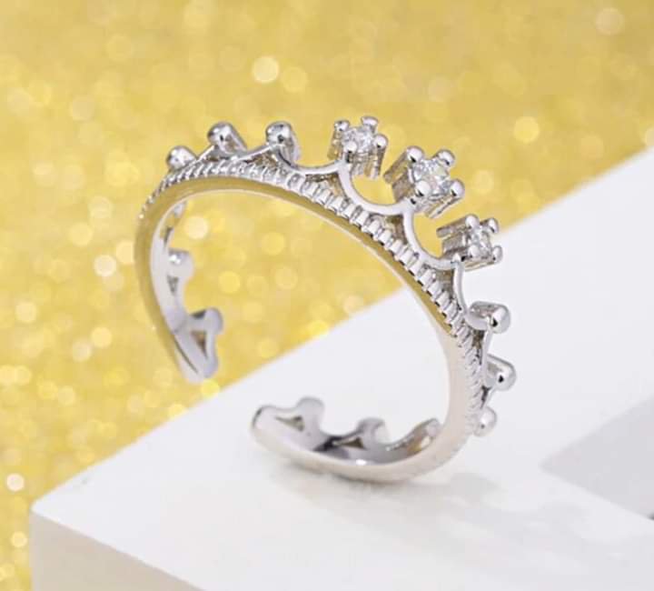Anillo Queen para la reina del corazón – Mia Luna